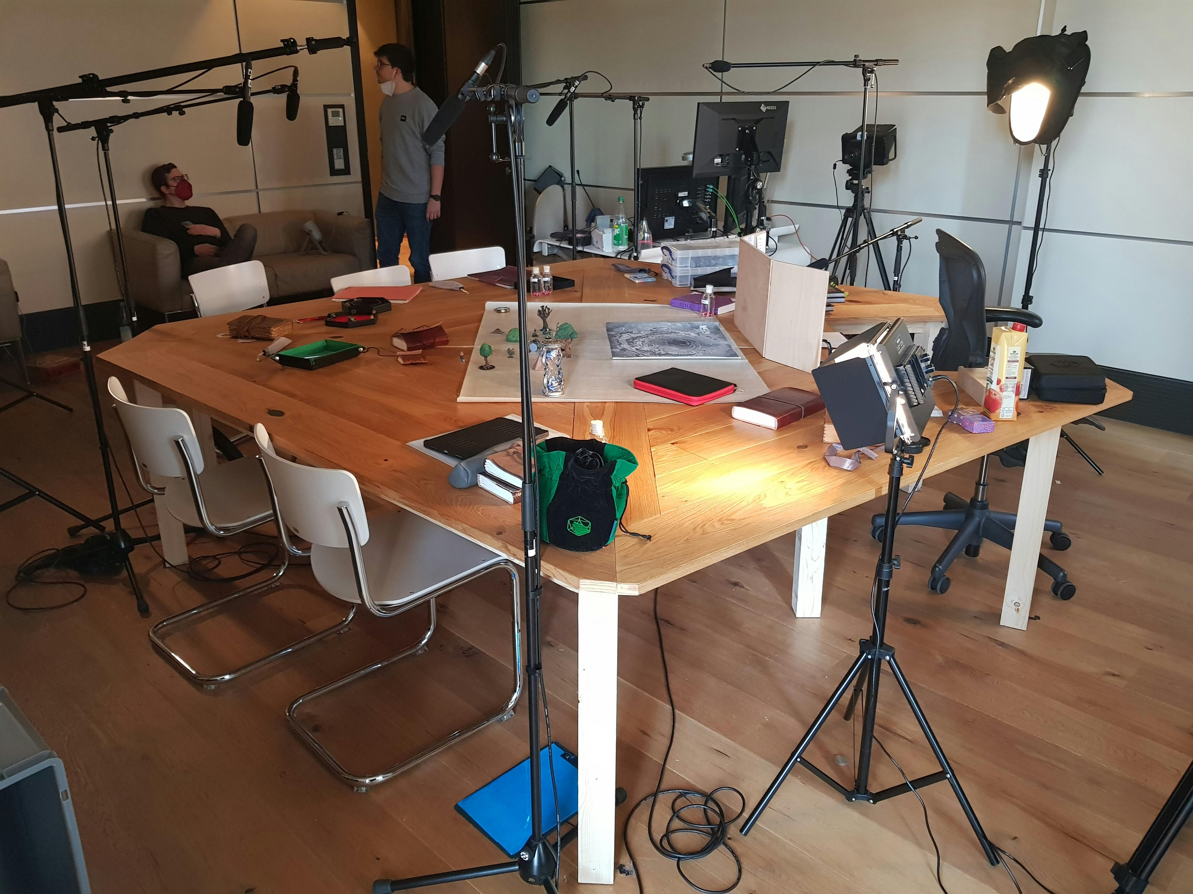 Unser Tisch - Dice Actors