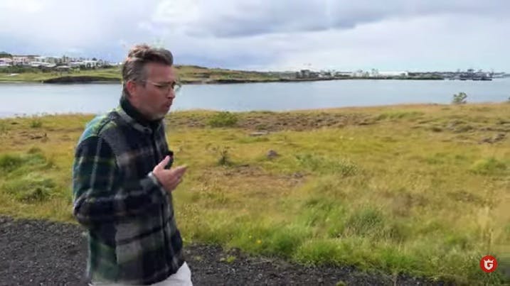 Hello again, High Five (With A Secret Handshake!) & Elbow Club… - The Reykjavík Grapevine